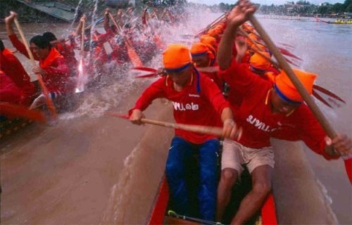 Bangkok International Swan Long Boat Races - Thailand Discovery